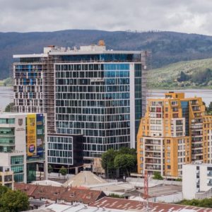Edificio Centro Costanera - DIGOSA - Vidrios, Aluminios, Templados, Termopaneles y Laminados